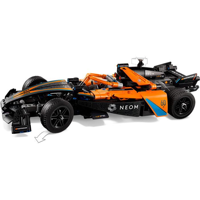 LEGO NEOM McLaren Formula E Team – Pink & Blue