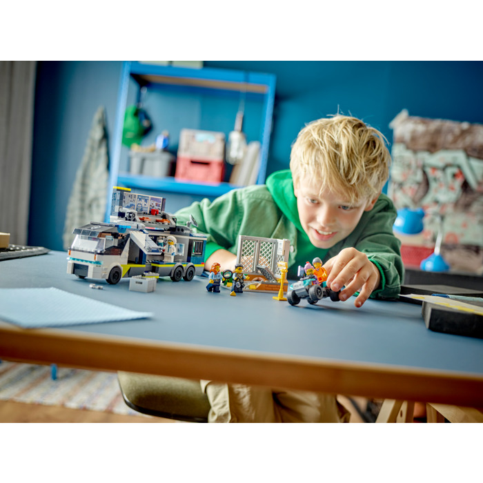 LEGO Police Mobile Crime Lab Truck – Pink & Blue